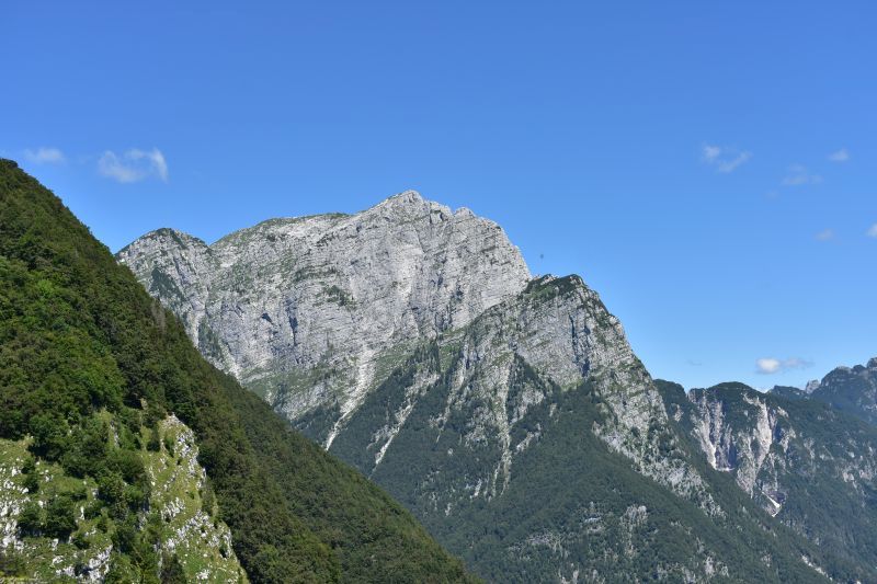 Rombon - skalna "trdnjava" nad Bovcem - Tomaž Gorec